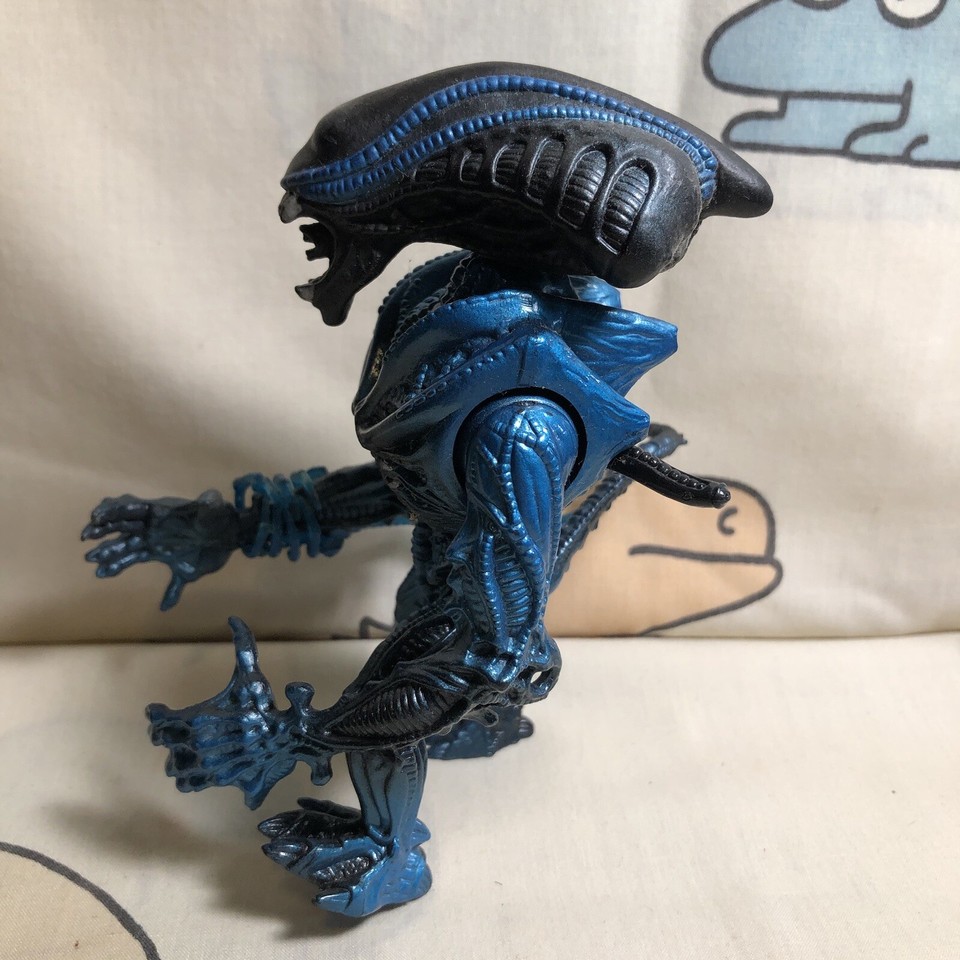 Vintage 1992 Kenner Aliens Blue Gorilla Action Figure With Face Hugger ...
