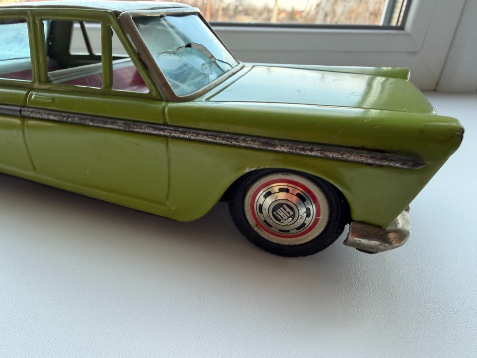 Daiya Terai 60’s Fiat 1800 Friction 9.5 inches (24 cm) original tin toy ...