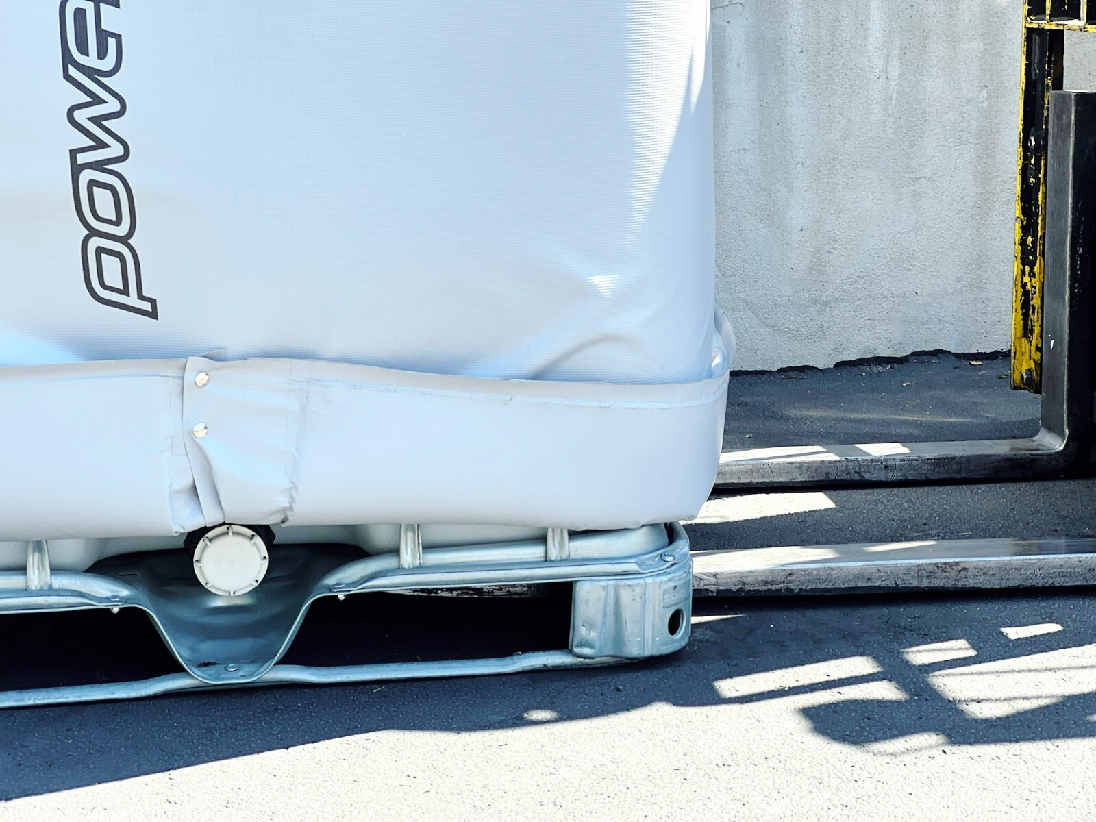 PRO IBC Tote Heater - 275 Gallon Insulated Tote Heating Blanket ...