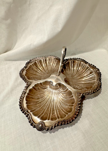 VTG Silverplate Clam Shell Serving with 3 Sections 12"x 12" w crown ...