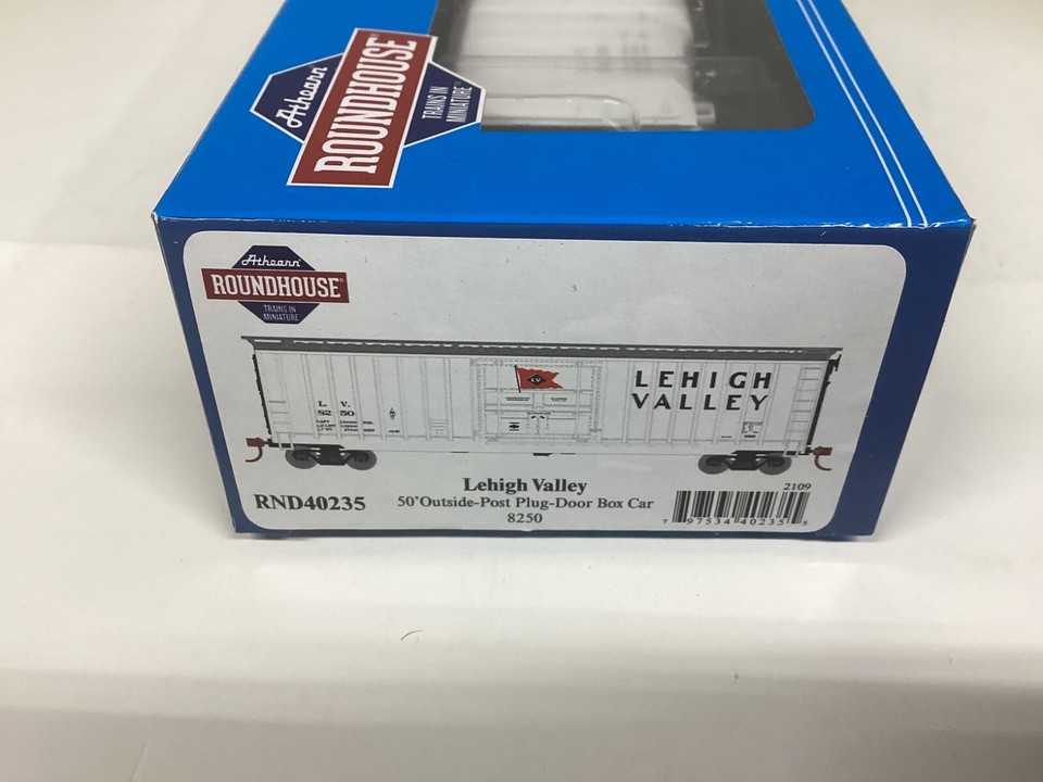 Roundhouse #40235 HO scale "LV” 50' outside post plug door box car Rd ...