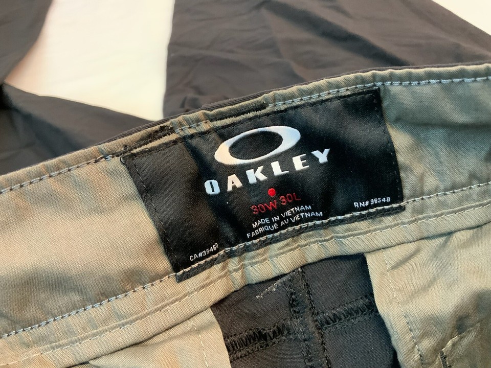 Oakley Golf Pants 30x28 Black Poly Stretch Flat Front No Flaws YGI A2 ...
