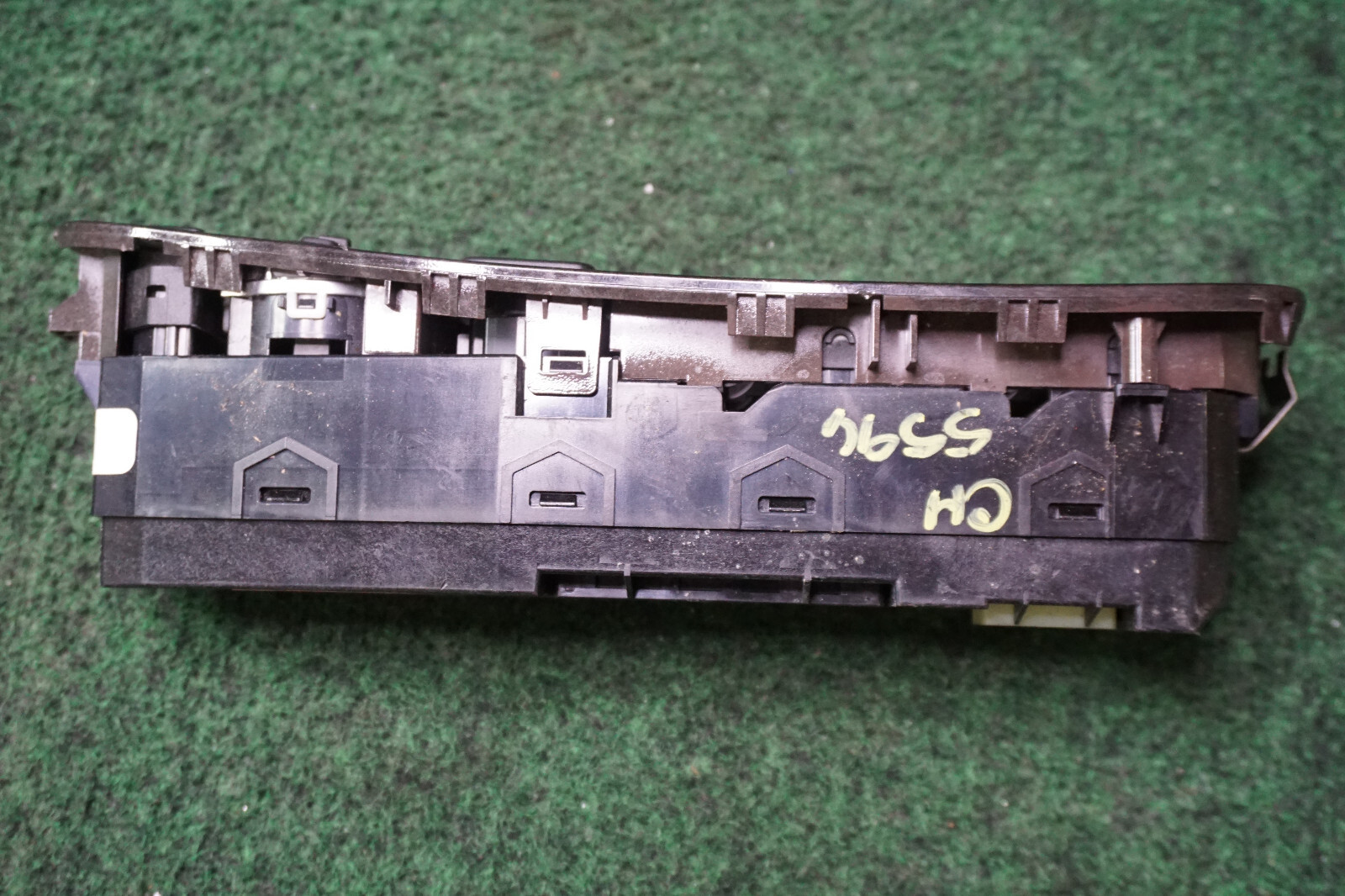 2012 Hyundai Genesis Driver Window Control Switch PN 93570-3m613pb2 for ...