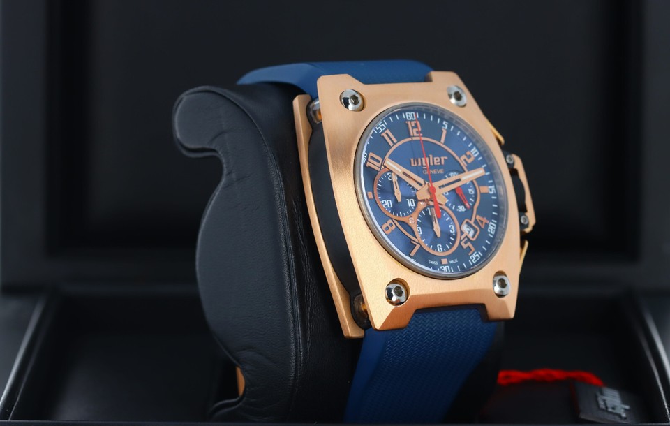 Wyler Code R Chronograph 18kt Rose Gold 'Bleu' Incaflex 1005.00.B02.RBA ...
