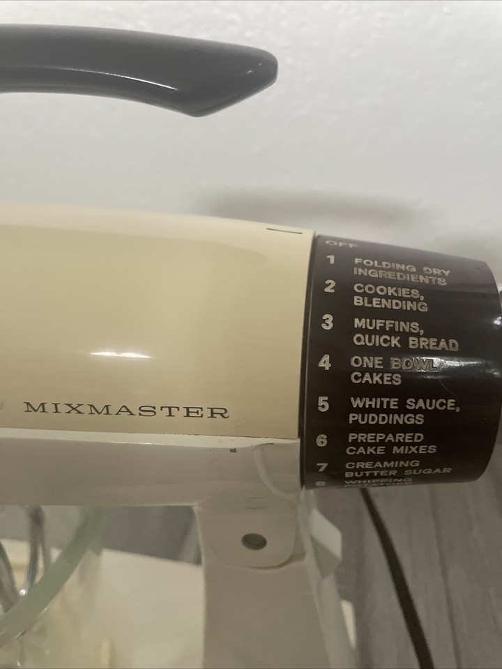 Vintage Sunbeam Mixmaster 12-Speed Kitchen Stand Mixer & Dough Hooks ...