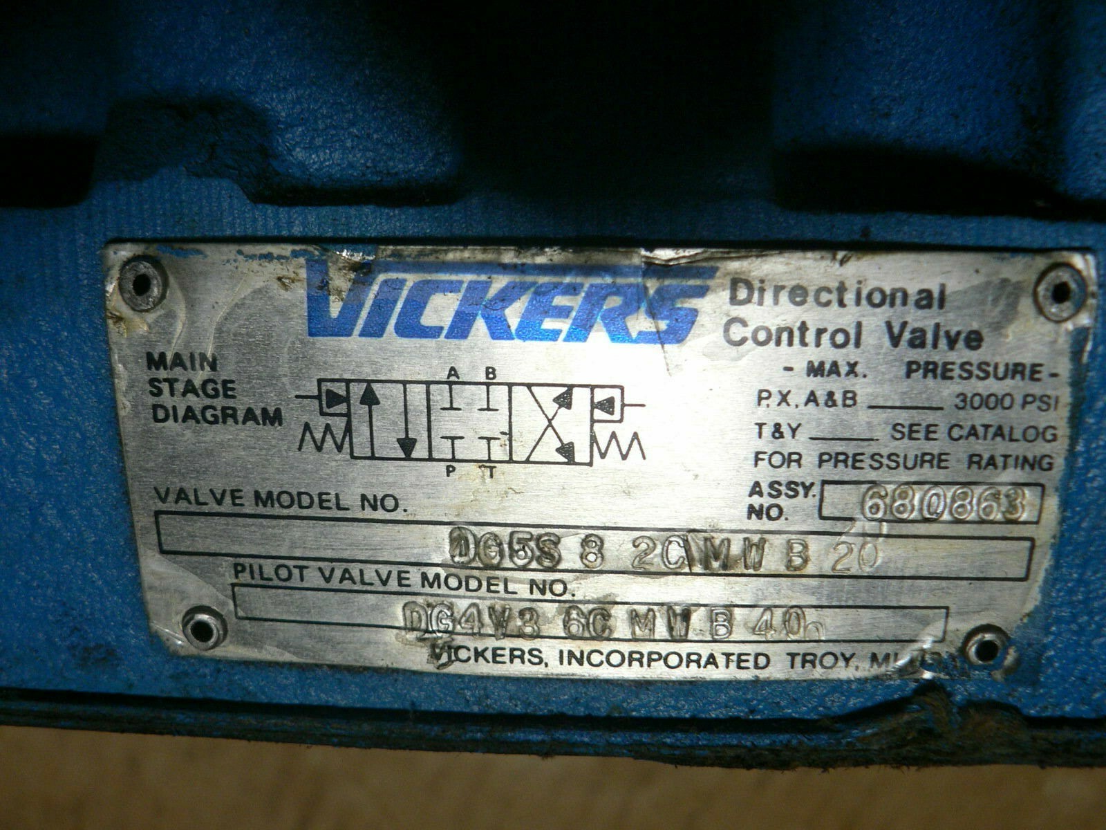VICKERS DIRECTION CONTROL VALVE DG5S-8-2C-W-B-10 DG4V-3-6C-M-W-B-40 ...