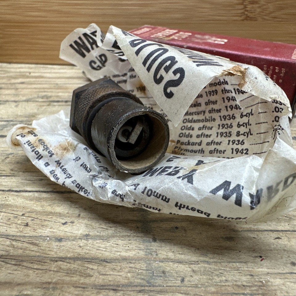 Vtg Wards Riverside Spark Plugs 61-1875 6B NOS Man Cave Open Box Of 9 ...