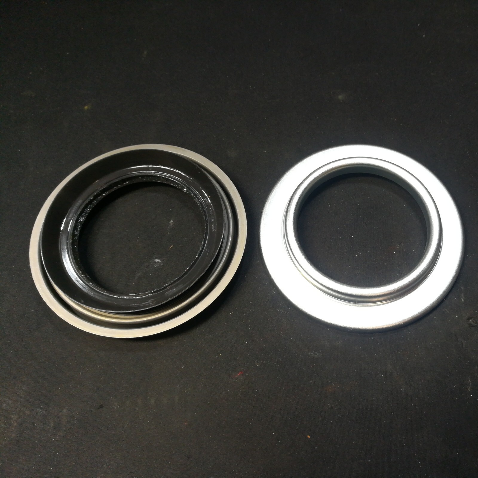 2019185 DANA SPICER DIFFERENTIAL PINION OIL SEAL 127591 429-0012 29528 ...