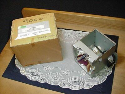 USHIO 5000843 Metal Halide Lamp Assembly 6102706796 Hours Remaining 464 ...