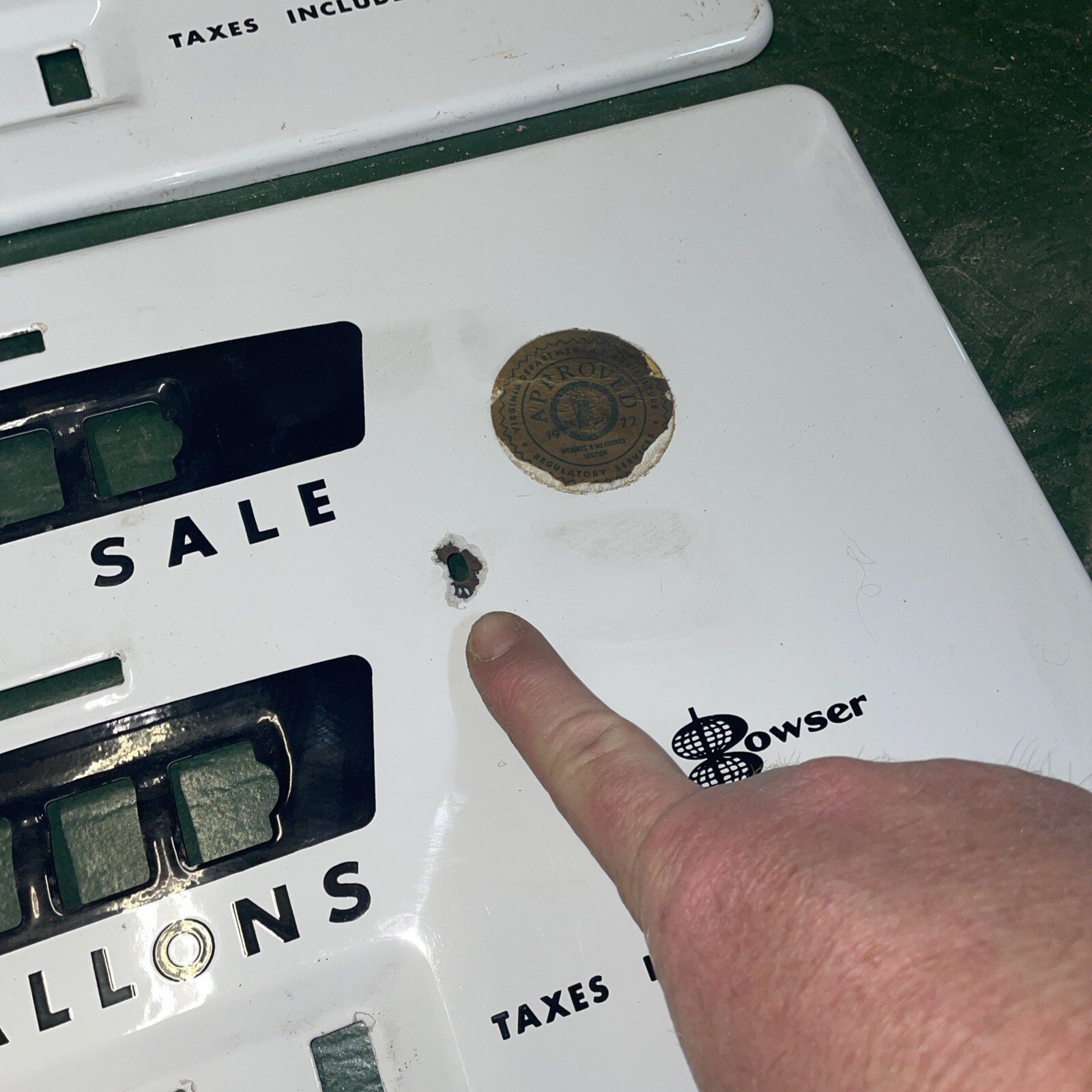 2x Pair Set Original BOWSER Face Plate - Gas Pump Parts Faceplate | eBay