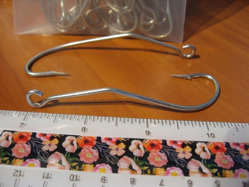 25 Mustad Kirbed Bent Shank Limerick Tube Fish Hooks 31022-D Size 9/0 ...