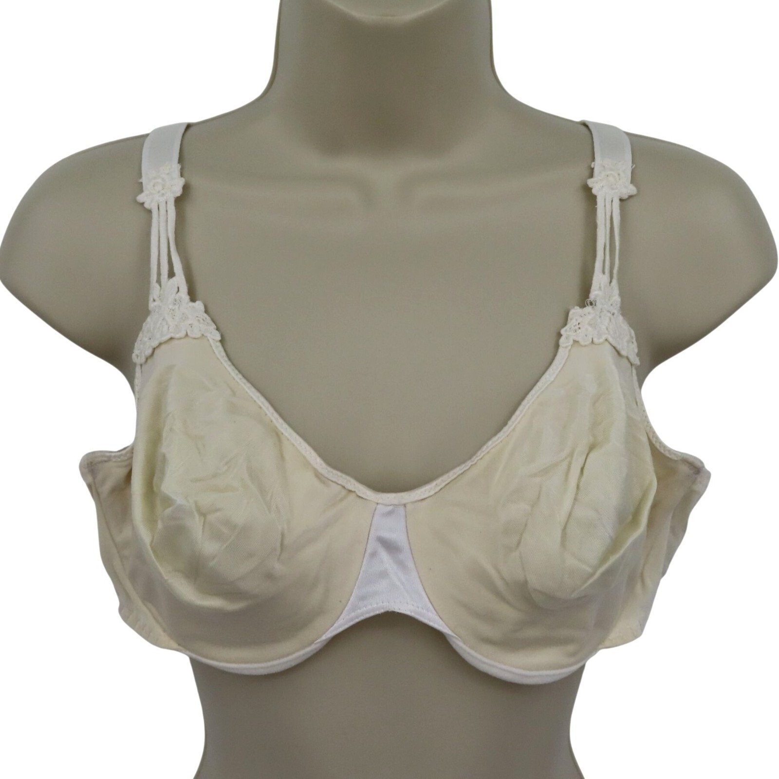 VTG Bali 38C Bra 3640 Silken Luxury Underwire Crochet… - Gem