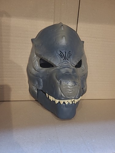 Godzilla Electronic Lights & Sounds King of the Monsters Toho Mask ...