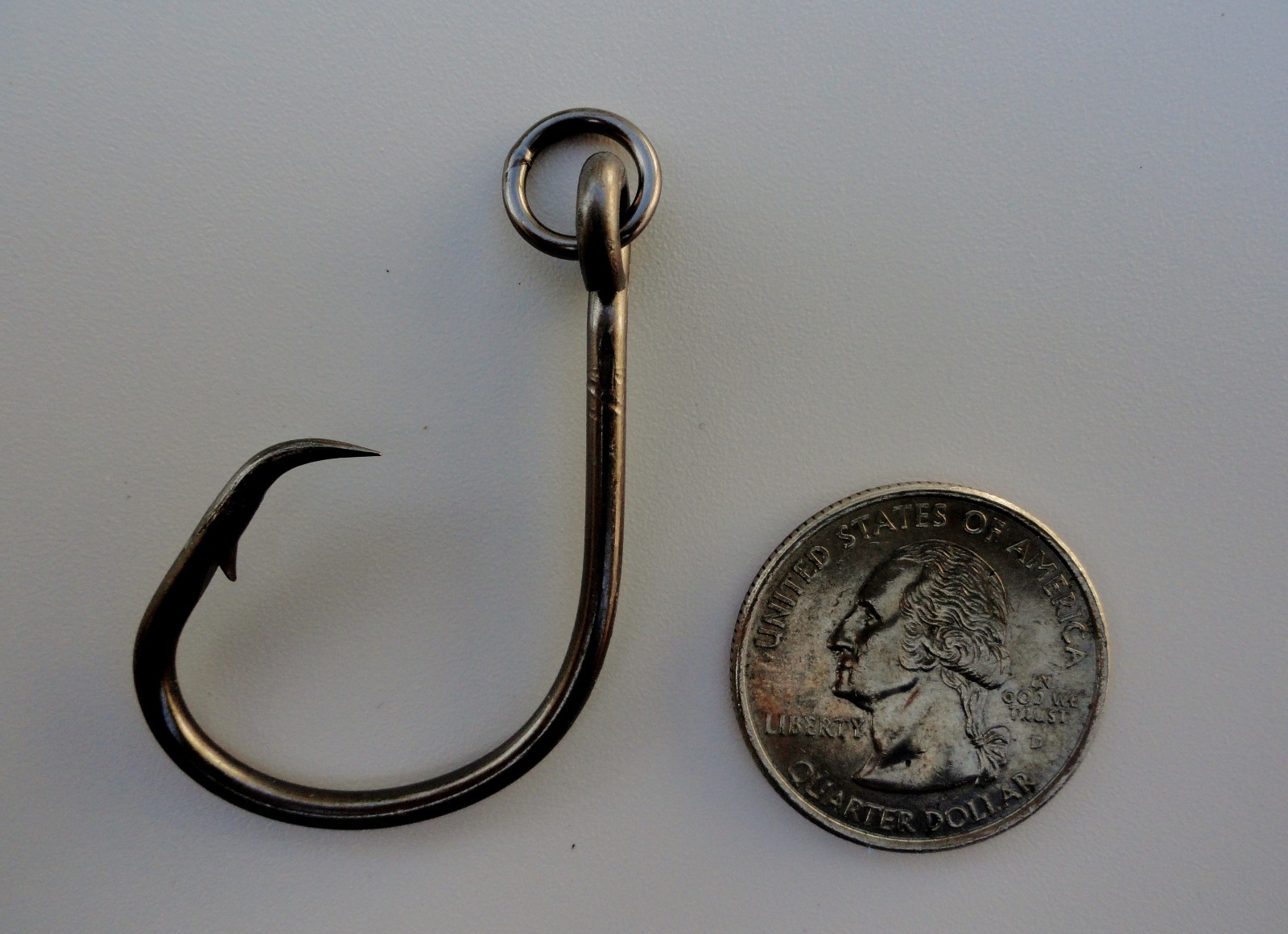 40 Ringed Circle Hooks 4x Strong Size 6/0 Black nickel– 40 Fishing ...