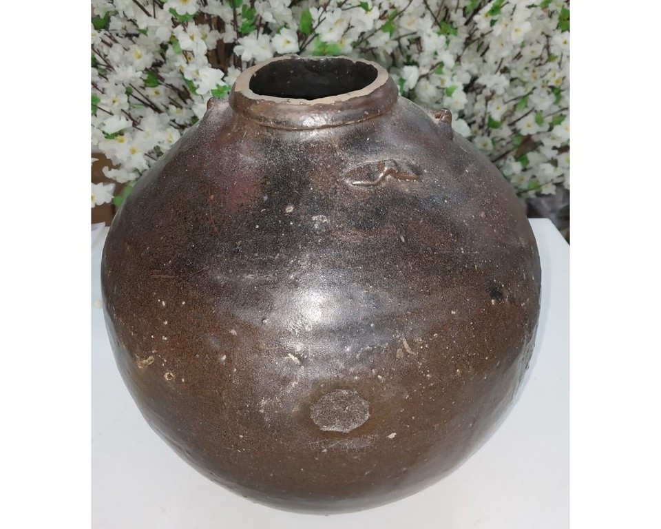 Vintage Clay Water Pot Old Vessel Water Barrier Rustic Pottery ...