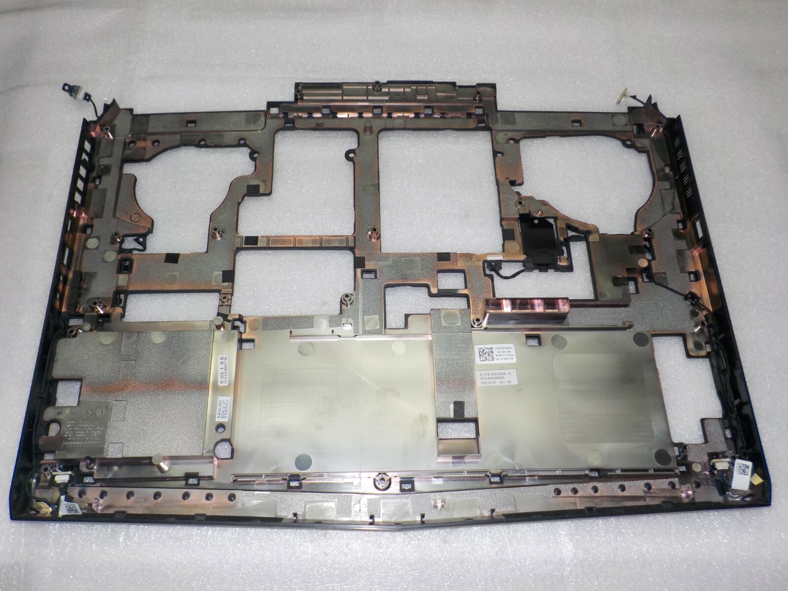 REF Genuine Dell Alienware 17 R5 Laptop Bottom Base Cover Assembly ...