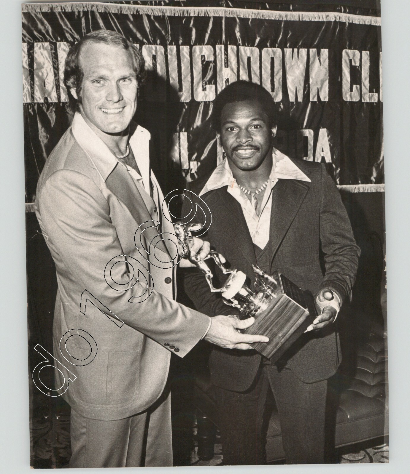 VINTAGE FOOTBALL Terry Bradshaw & Archie Griffin with TROPHY 1975 Press ...
