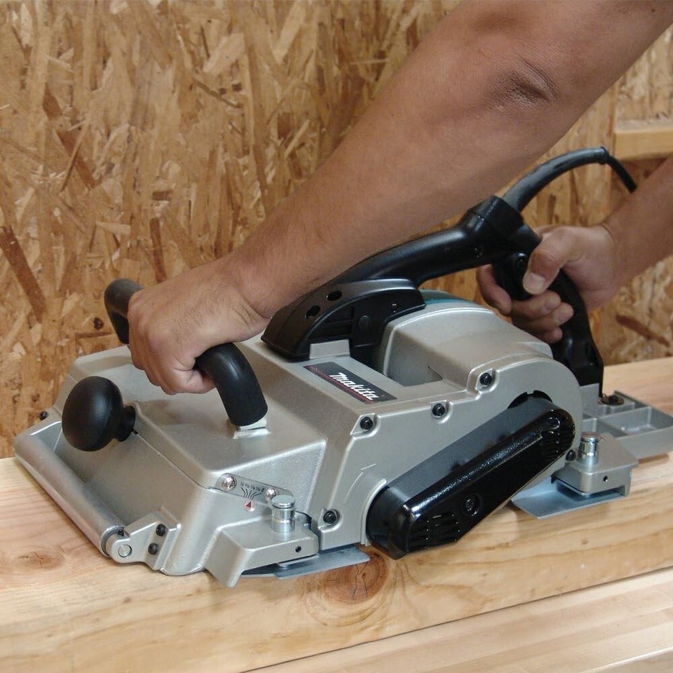 Makita KP312 Handheld 12 - 1/4" Corded Planer 312mm AC100V 15A 1430W ...