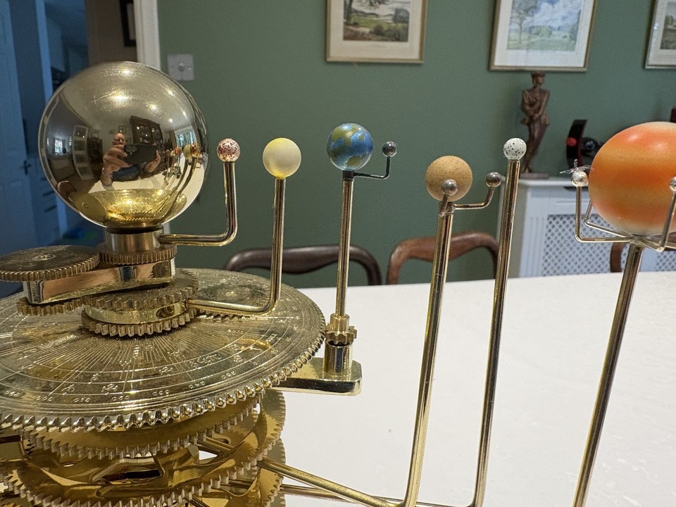 Restored Eaglemoss 11 planet model solar system orrery, fully working ...
