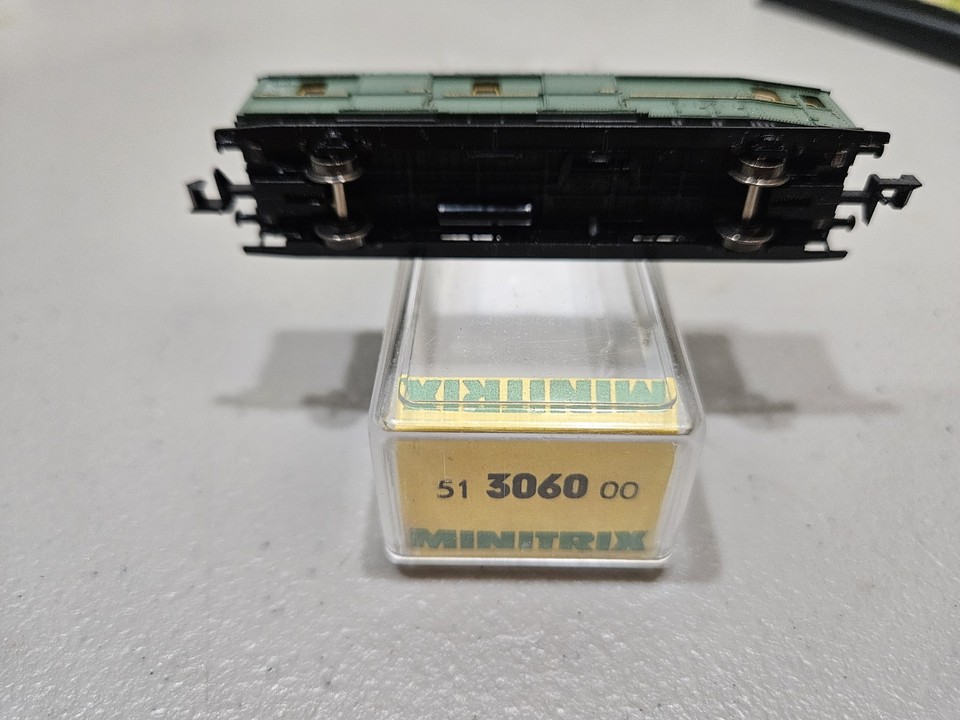 MINITRIX N-SCALE #3058 & 3060 GERMAN PASSENGER COACH SET x 3, LN++; ca ...