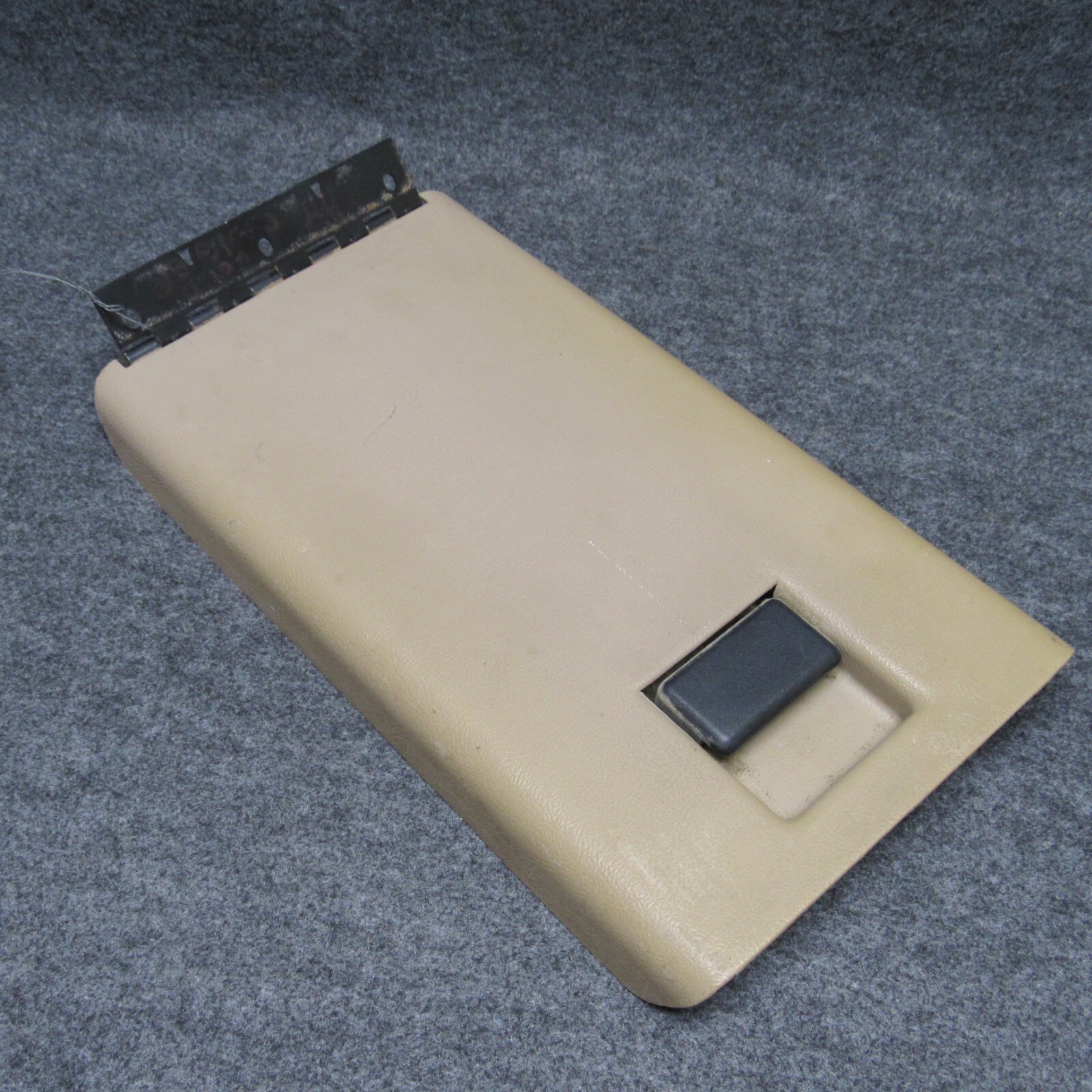 1994 Ford Ranger Center Console Cover Lid w/Hinge Beige Plastic OEM ...