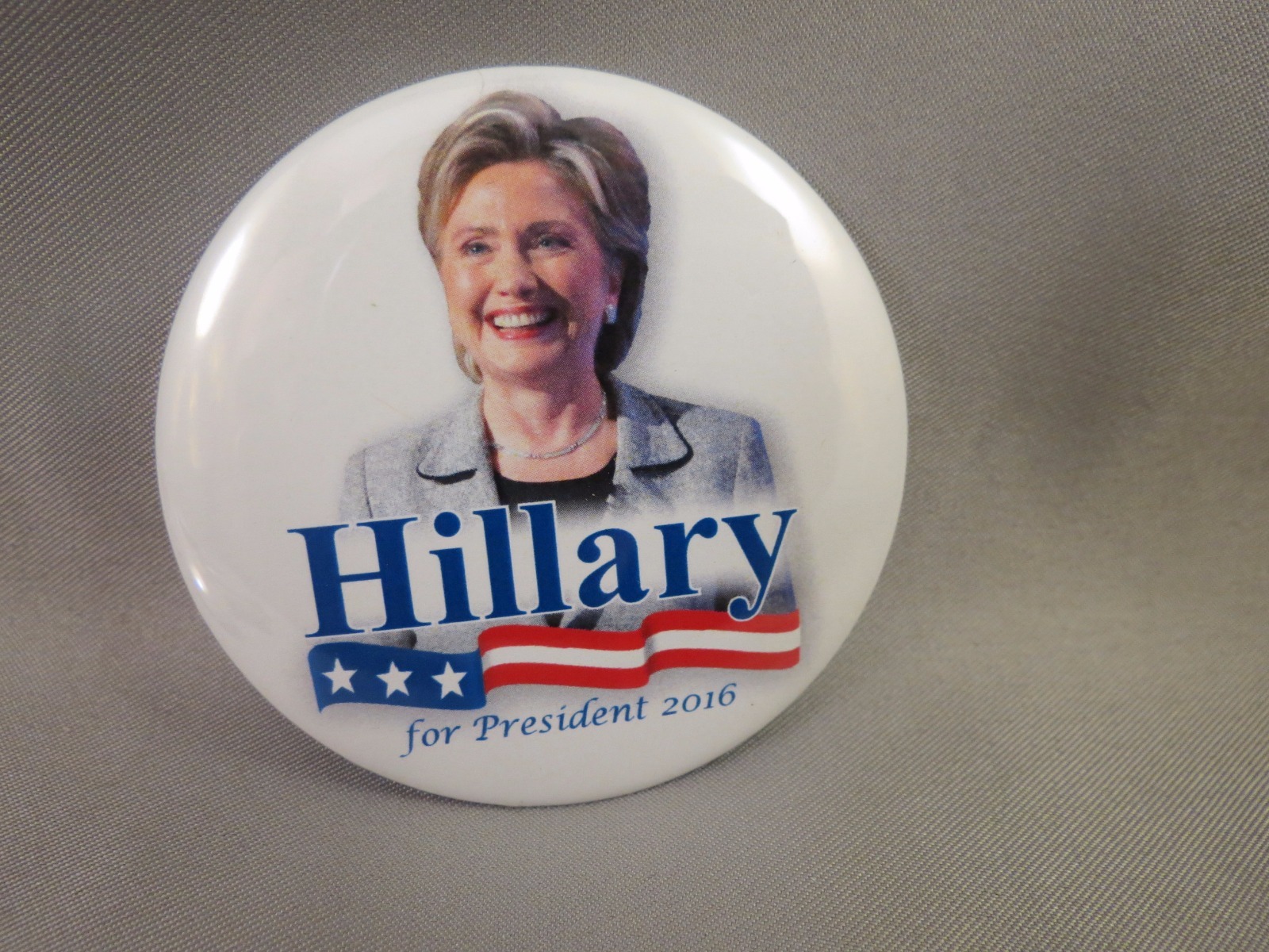 WHOLESALE LOT OF 22 HILLARY CLINTON FOR PRESIDENT BUTTONS CAMPAIGN 2016 ...