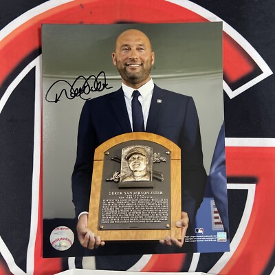 Derek Jeter Autographed New York Yankees 8x10 Retirement Day Signed ...