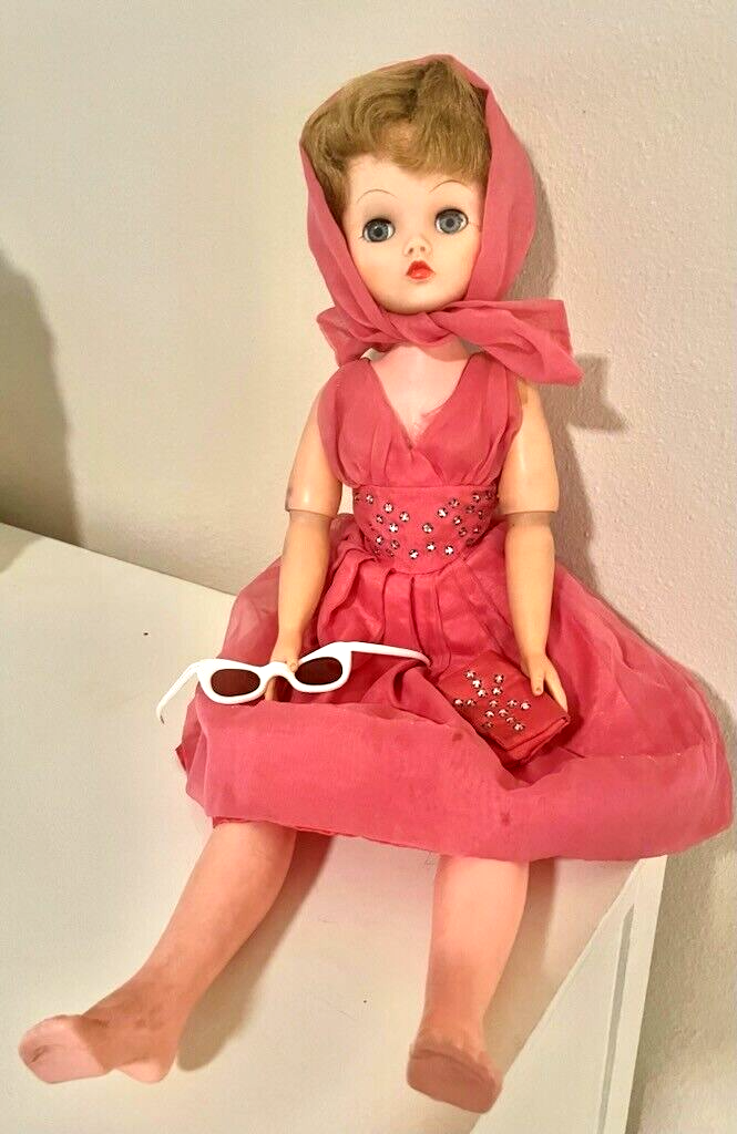 Vtg DeLuxe Reading Co. 1960's Jointed CANDY FASHION DOLL + Outfits ...