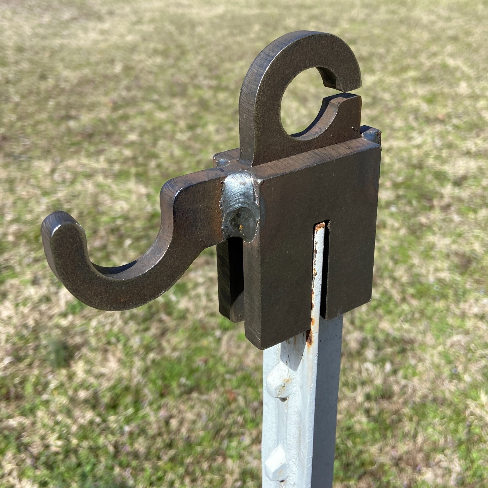 3/8” AR500 Steel Shooting Target T-Post Pipe Stand 1" Pipe - 2 Mounts ...