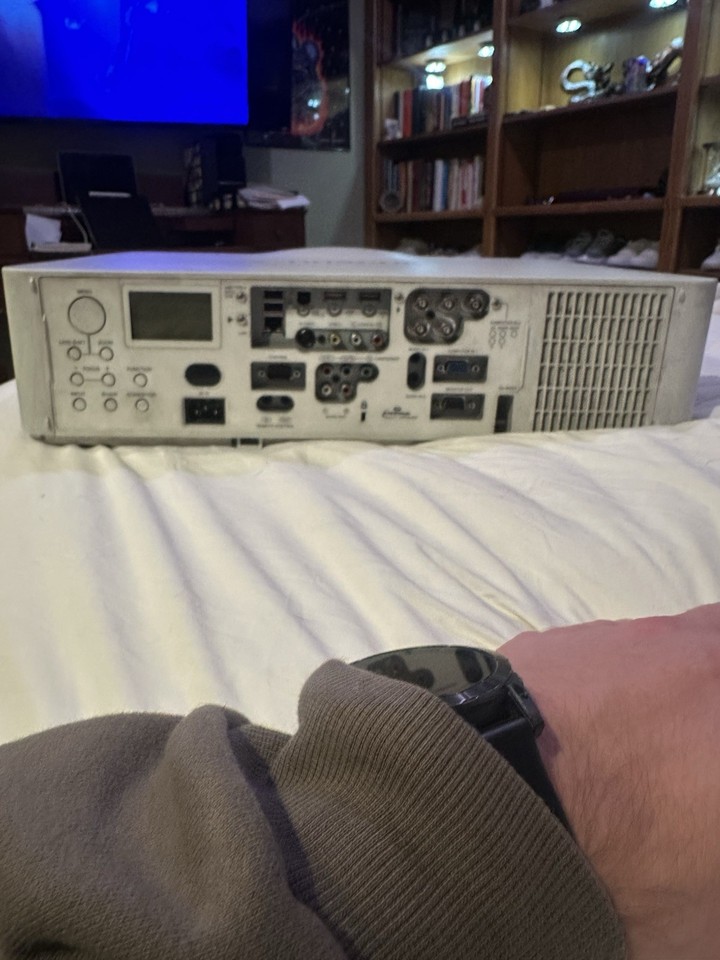 Hitachi CP-X8160 3LCD Projector W/ Replacement Lamp + Lens And Remote ...