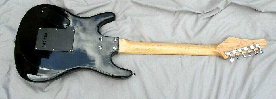 B Guitars Series Electric Guitar 39″ (Sunburst) Red/Black Viper GE93 ...