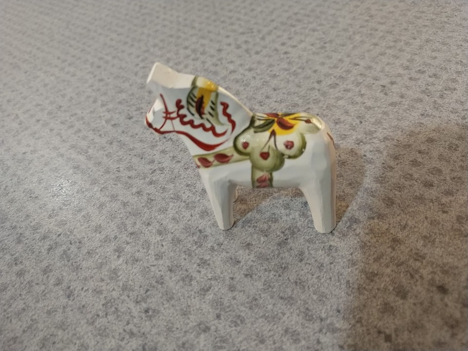 Traditional Hand Painted White Grannas Olsson Swedish Dala Horse 2 Inch ...