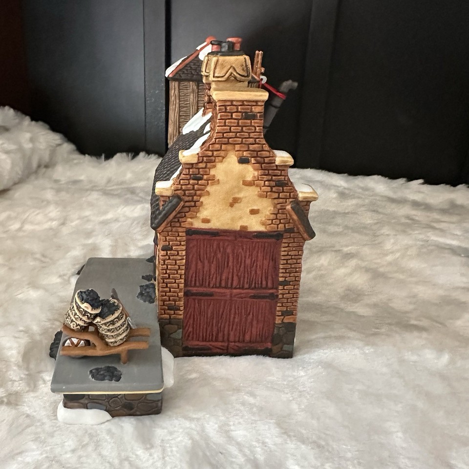 Dept 56 Dickens Village “ The Locomotive Shed And Water Tower” 58465 w ...