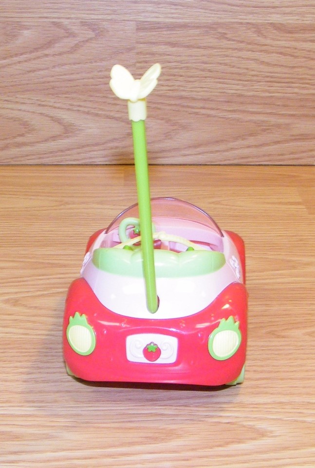 Genuine Hasbro Strawberry Shortcake 2009 (19279) Remote Control & Car ...
