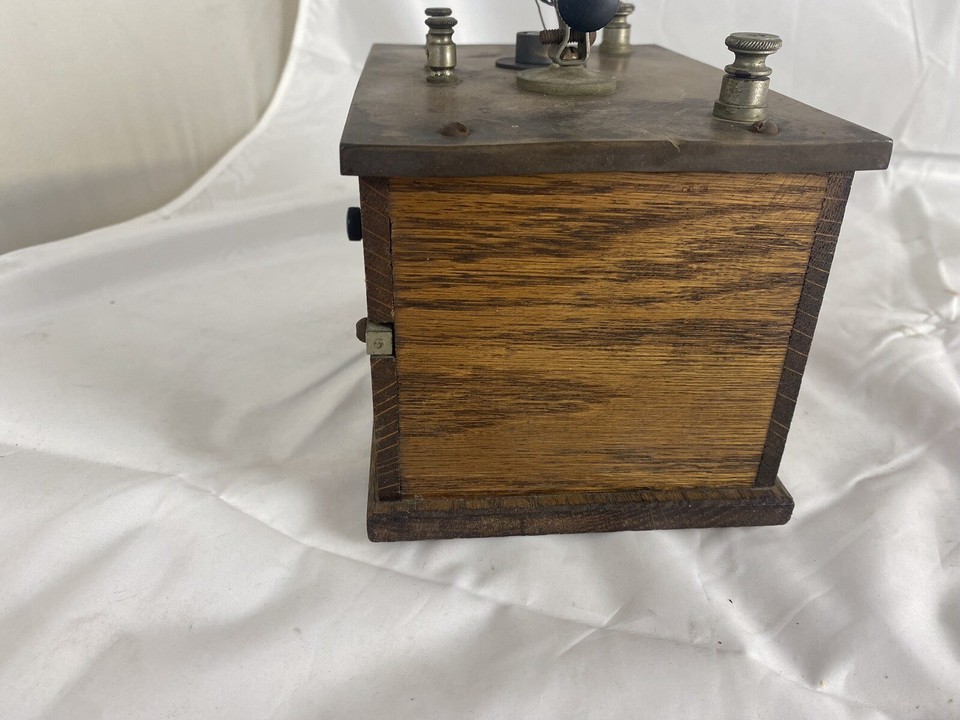 ANTIQUE WOOD CRYSTAL RADIO SET Lawsam Electric Company. Rare Set Great ...