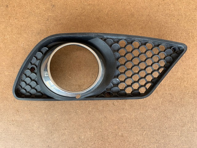 Genuine MERCEDES BENZ C300 C350 Right Fog Lamp Vent Grille A2048850353 ...