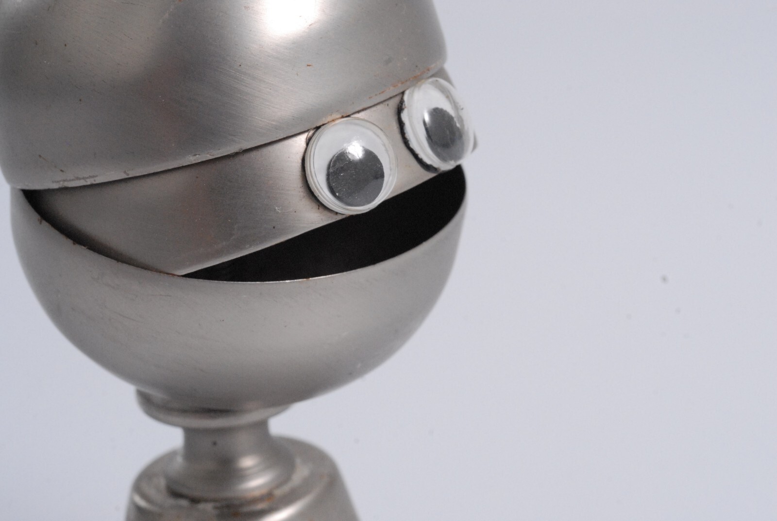 Recycled Metal Robot Sculpture Figurine 6 in Tall googly Eyes ...