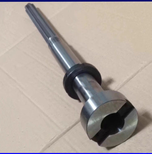CNC Milling Machine Part Shaft Spindle Taiwan Rocker NT30 Vertical ...
