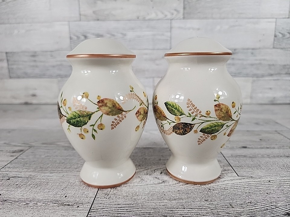 St. Nicholas Square Winter Bouquet Salt & Pepper Shakers Set 4" | eBay