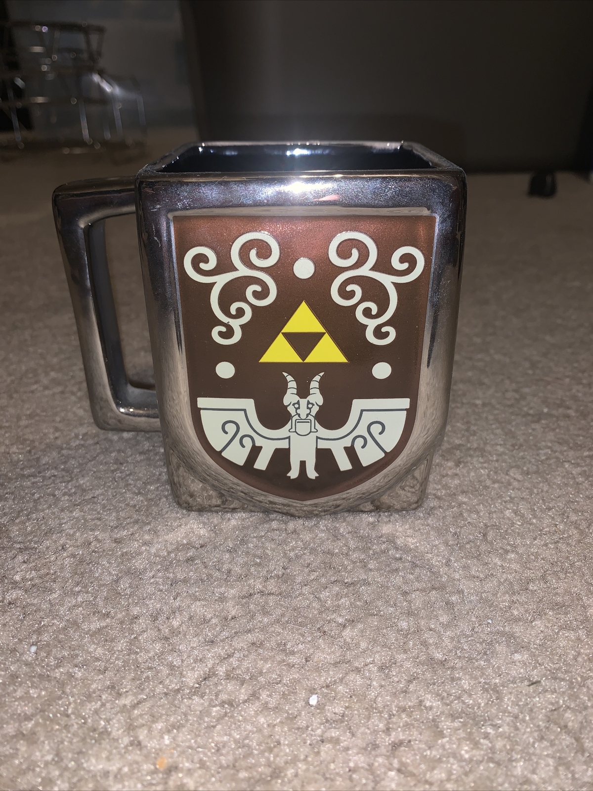 The Legend of Zelda Wind Waker Hero's Shield Mug Cup 16 oz. 473ml RARE ...