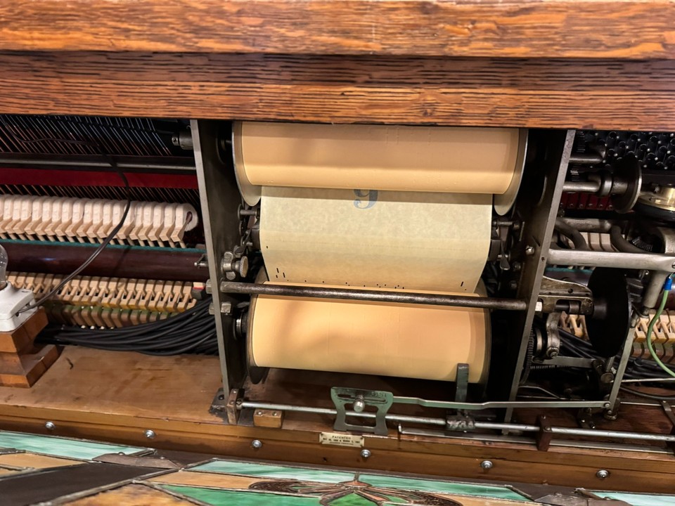 Wurlitzer Nickelodeon Player Piano Oak - Wurlitzer Style I, case design ...