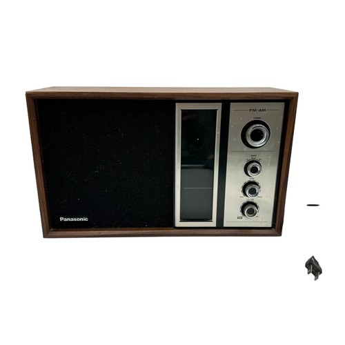 PANASONIC MODEL RE-6516 AM-FM TABLE TOP RADIO WALNUT CASE 1960s READ ...