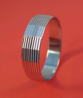 WOMENS 14KT WHITE GOLD PLATED 5MM RIDGED LASER CUT WEDDING RING (L6 ...