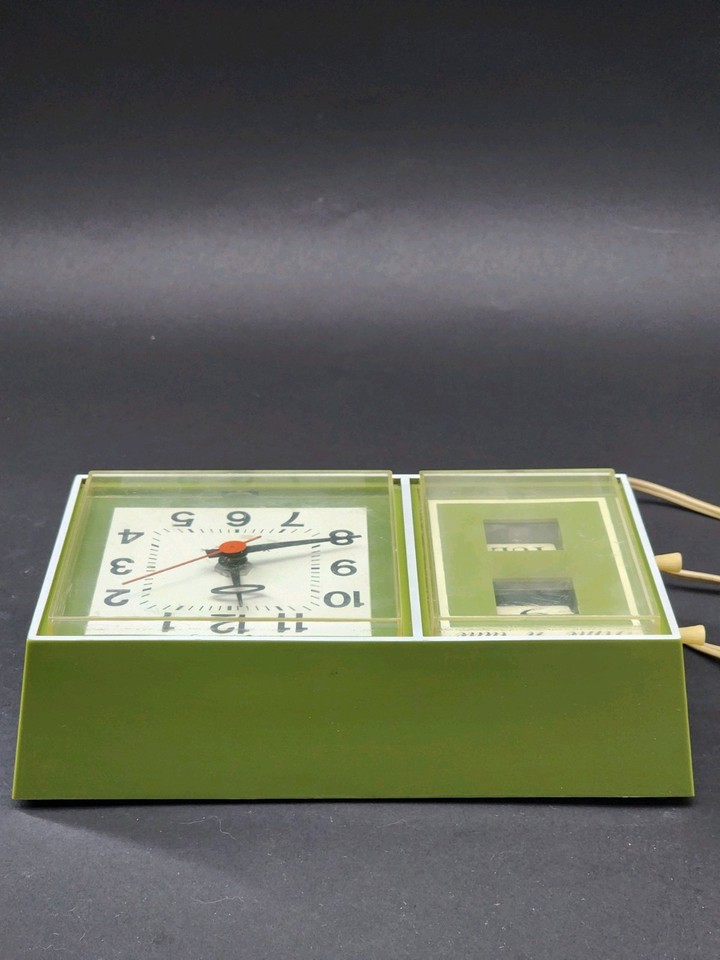 Vintage MCM Avocado Green Westclox Time N Date Flip Wall Clock S37-A ...