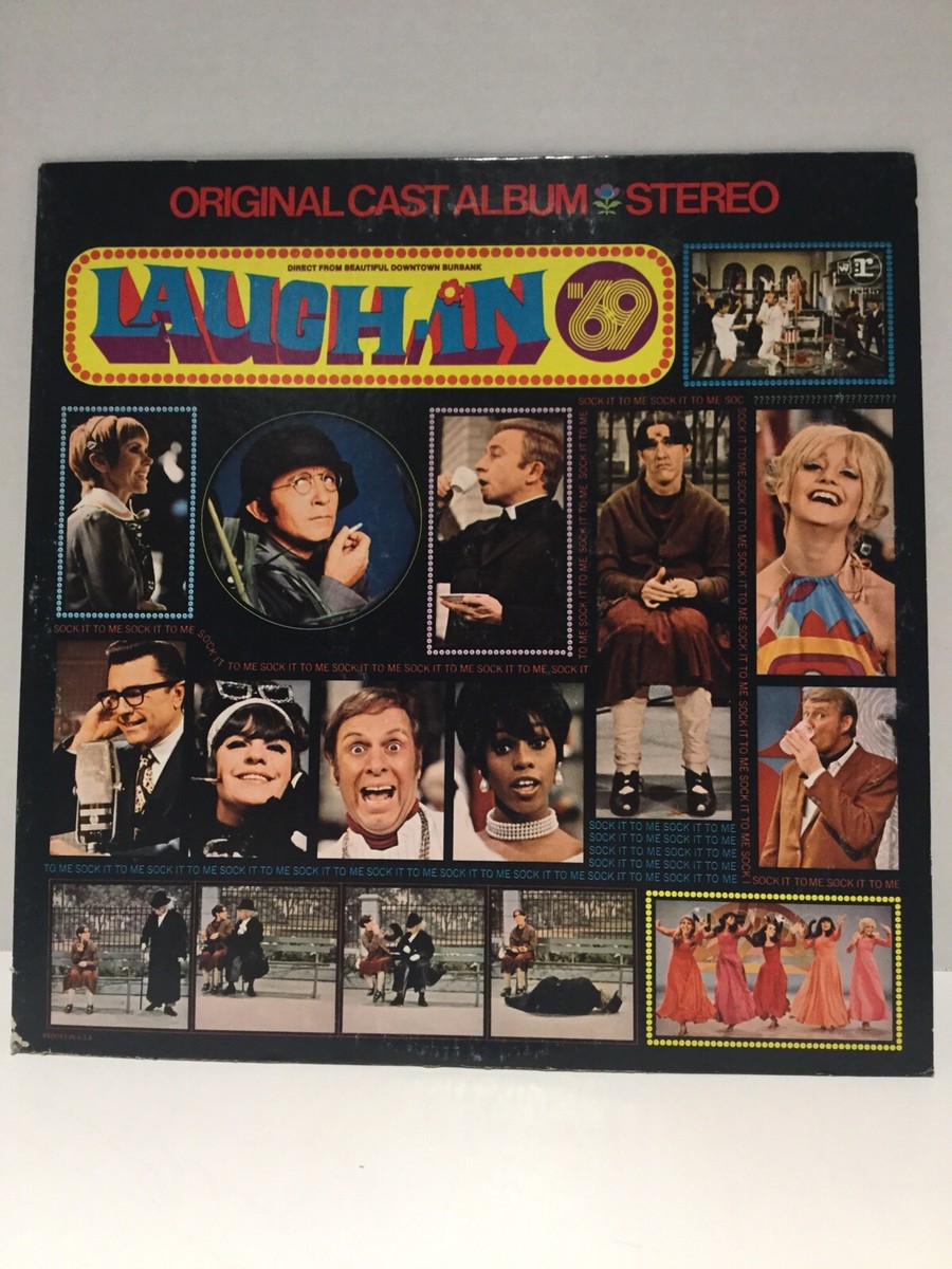 Goldie Hawn And Joanne Worley On Laughin Laugh In '69 TV Cast RS 6335