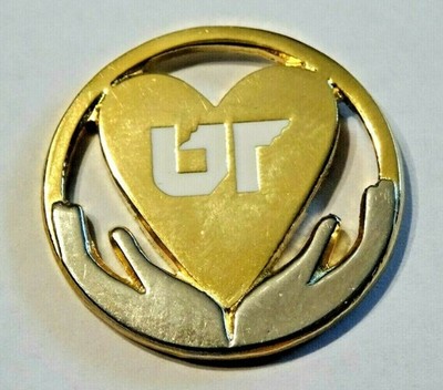 UNIVERSITY OF TENNESSEE ~ GOLD TONE UT LAPEL PIN / TIE TACK | eBay