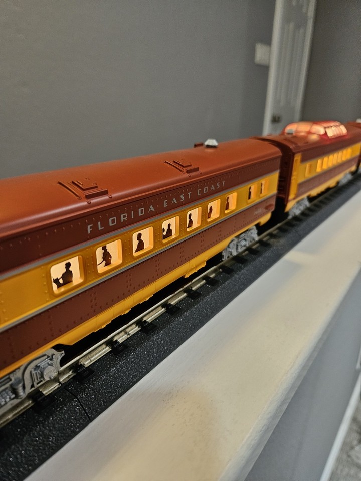 Williams O Gauge Florida East Coast 4 Passenger Car Set Lights Up | eBay
