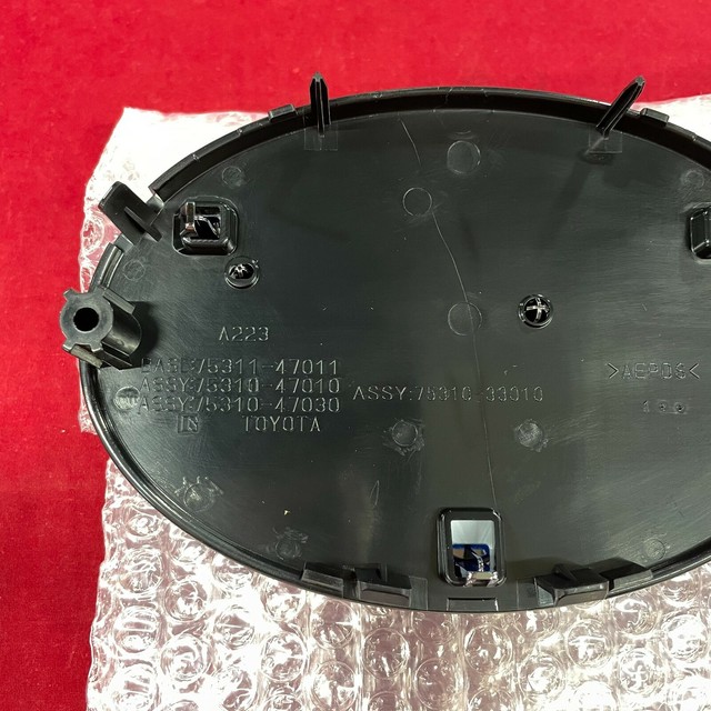7531047010 Genuine Toyota Emblem ASSY Radiator Grille 75310-47010 OEM ...