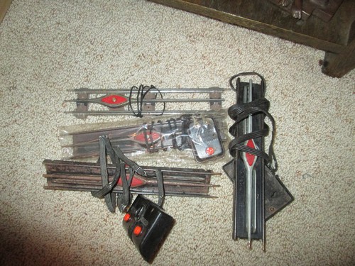 Vintage (4) TRACK Lionel Train (2) Controllers NON Functioning/UNTESTED ...