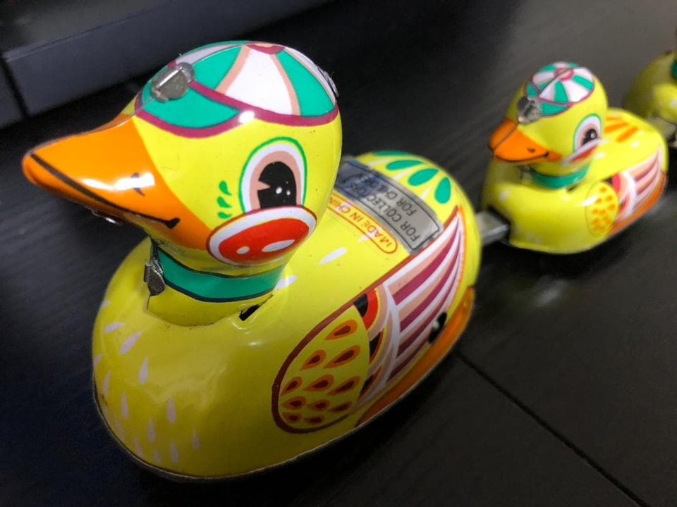 Tin Toy Duck Duck Family Animated | eBay UK